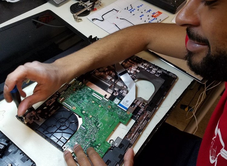 iPhone, Cell Phone and Computer Repair in West Plano, TX | uBreakiFix